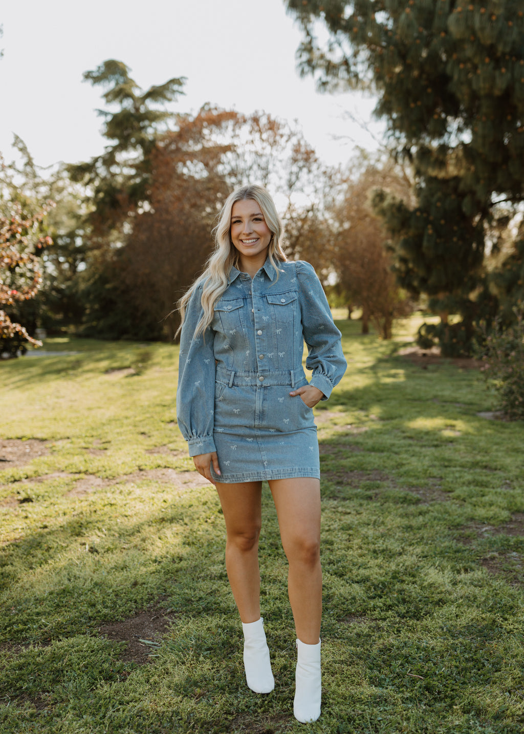 McCoy Bow Denim Dress – Dolly Boutique